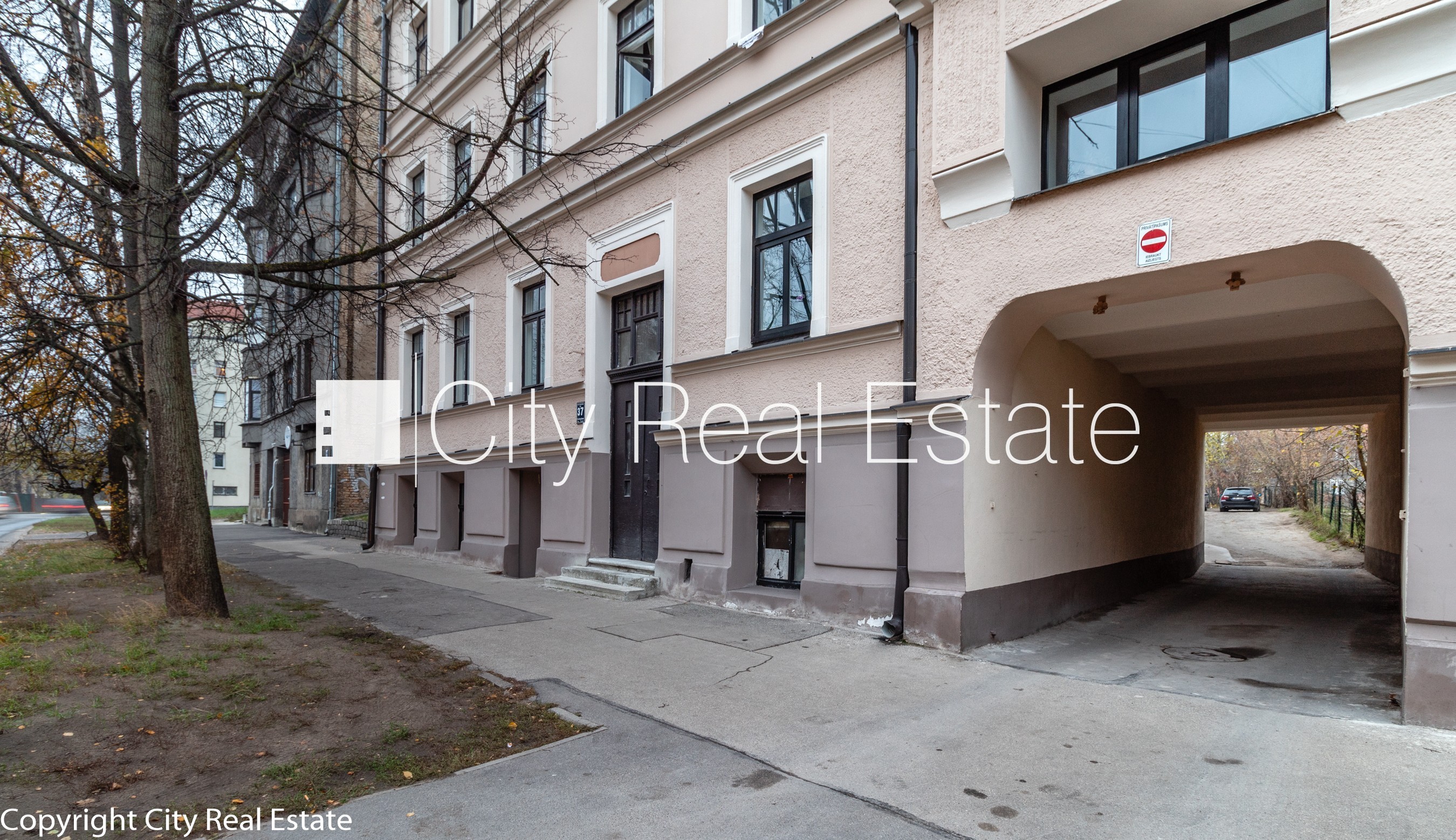 Firsa Sadovņikova iela, Centrs, Rīga - Tirdzniecības Telpas - Izīrē ...